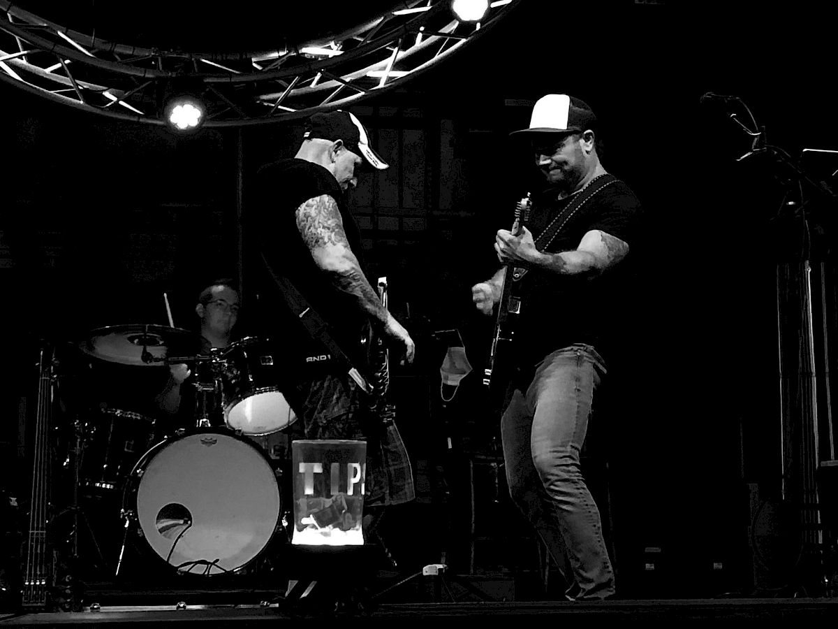 Big Gravy & Dog City | Rock & Country Band at Jimmy B’s St. Pete Beach